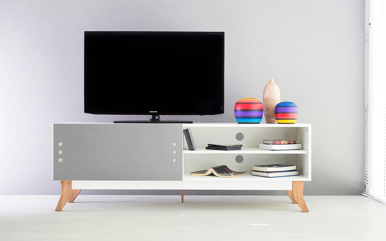 RACK TV VINTAGE 1600 MDF BRANCO PÉS MADEIRA COR JATOBÁ PORTA CINZA DE ...