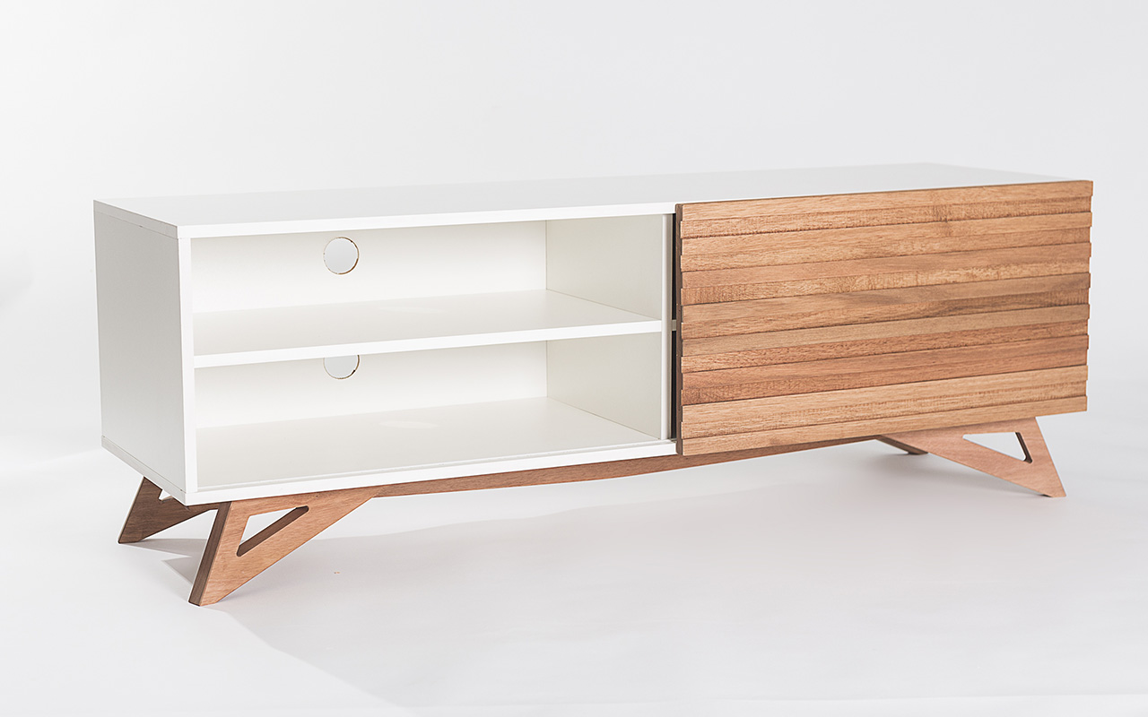 RACK TV MODERNO RETRÔ VINTAGE FREDDIE 1400 MDF BRANCO PÉS MADEIRA COR ...