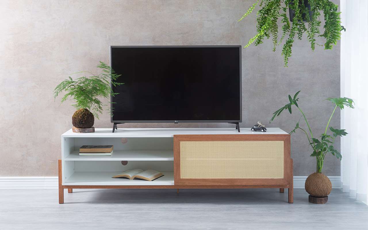 RACK PARA TV BRANCO MODERNO ERIC PORTA DE CORRER JATOBÁ E RATTAN 166x43 ...