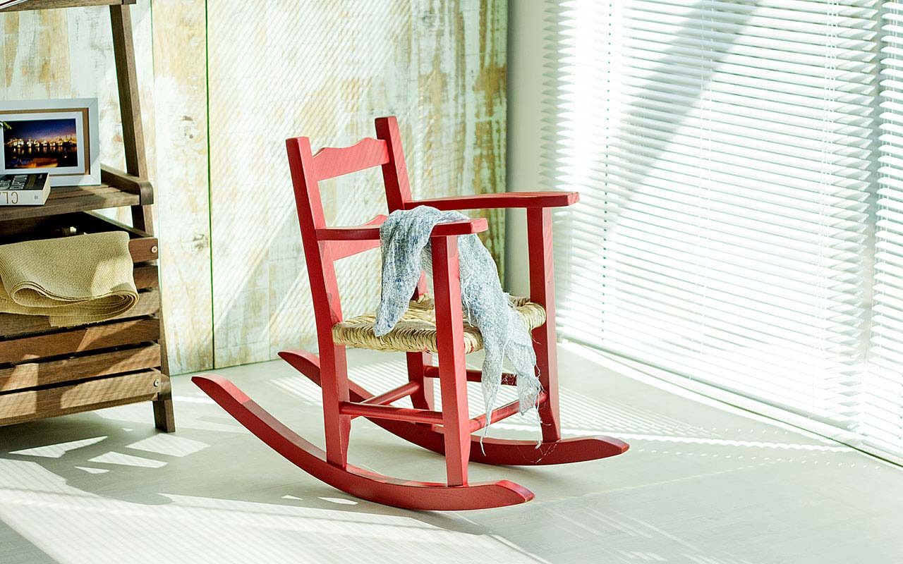 CADEIRA DE BALANÇO INFANTIL PALHA PESTRE VERMELHA - 39,5x82,5x67 CM ... CADEIRA DE BALANÇO INFANTIL PALHA PESTRE VERMELHA - 39,5x82,5x67 CM ...
