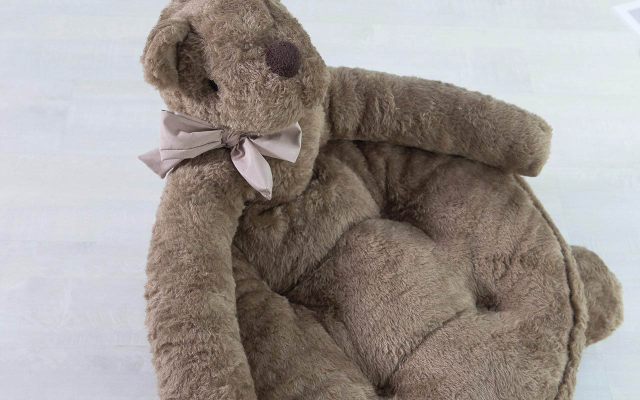 SOFÁ PUFF INFANTIL DE URSO PELÚCIA ESCURA PARA QUARTO - 66x62x54 CM ...