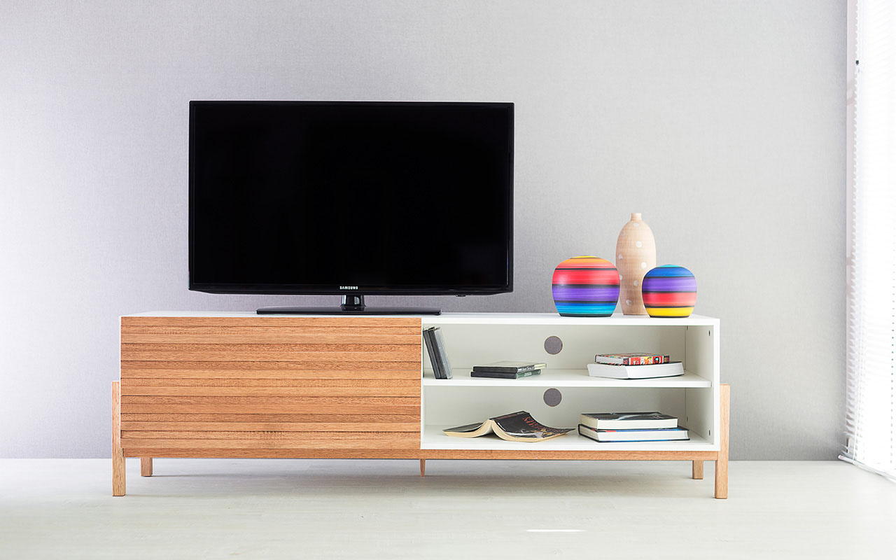 RACK TV CONTEMPORÂNEO MODERNO ERIC 1600 MDF BRANCO PÉS MADEIRA COR ...